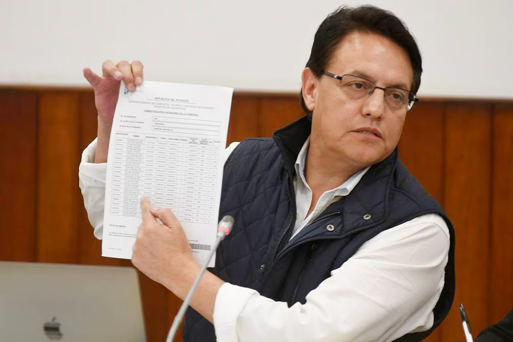 Fernando Villavicencio: memoria de la persecución correísta - Plan V
